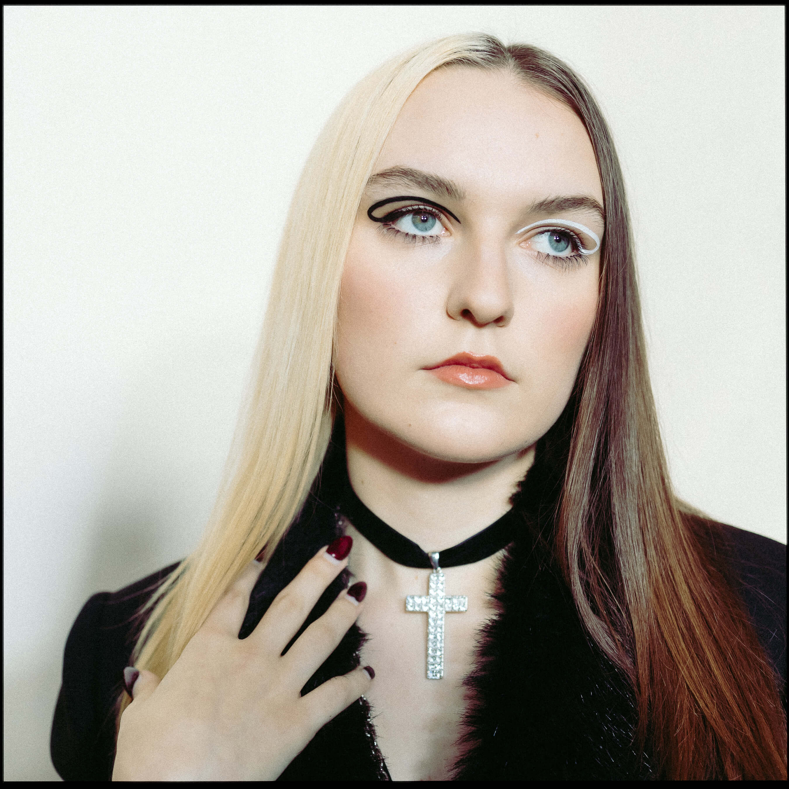 Mary Elle’s beautifully haunting new single “Religion” – IndiePulse ...